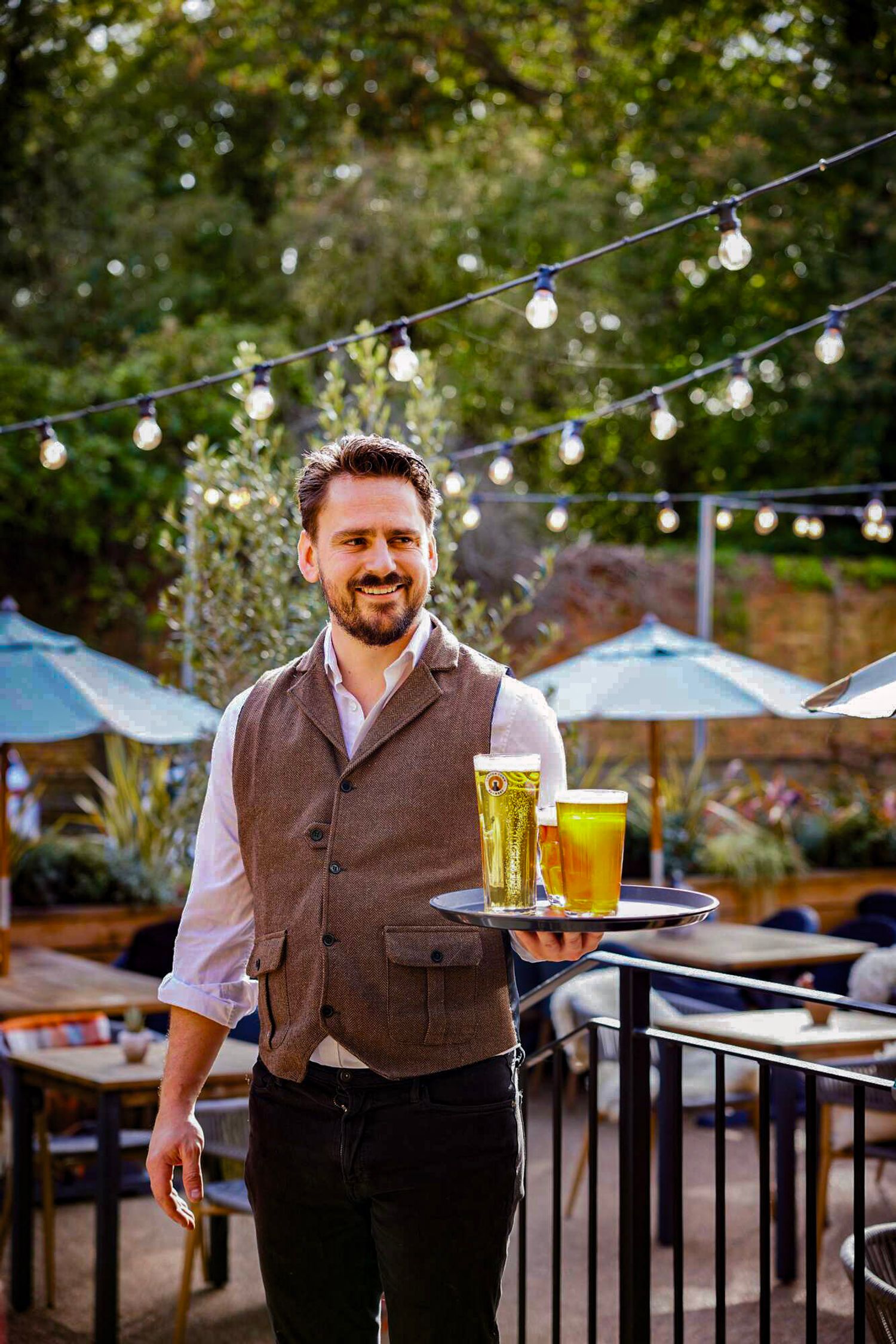 Lass O'Richmond Hill | Young's Pub and Restaurant in Richmond