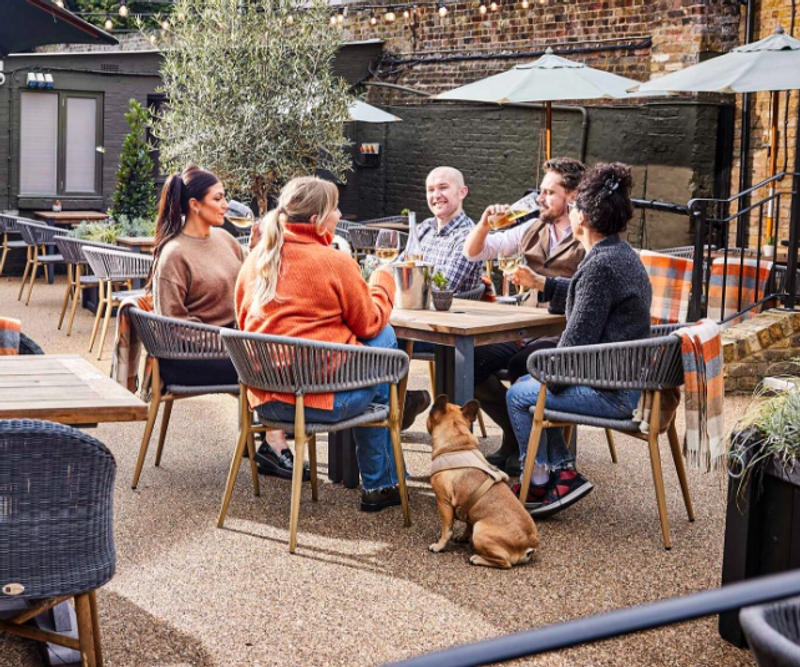 Lass O'Richmond Hill | Young's Pub and Restaurant in Richmond